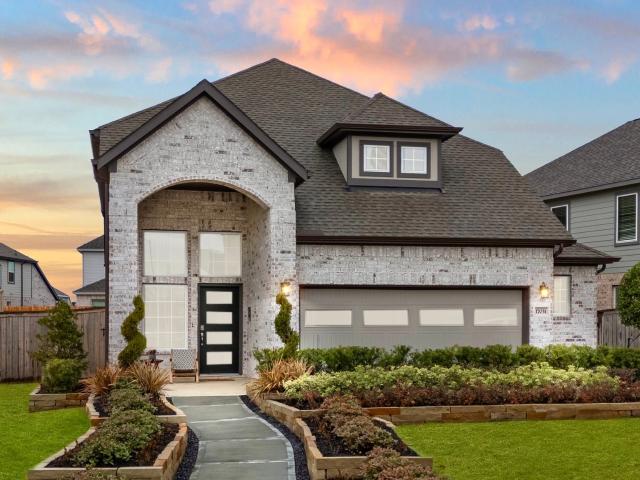 2931 Orange Leaf Drive