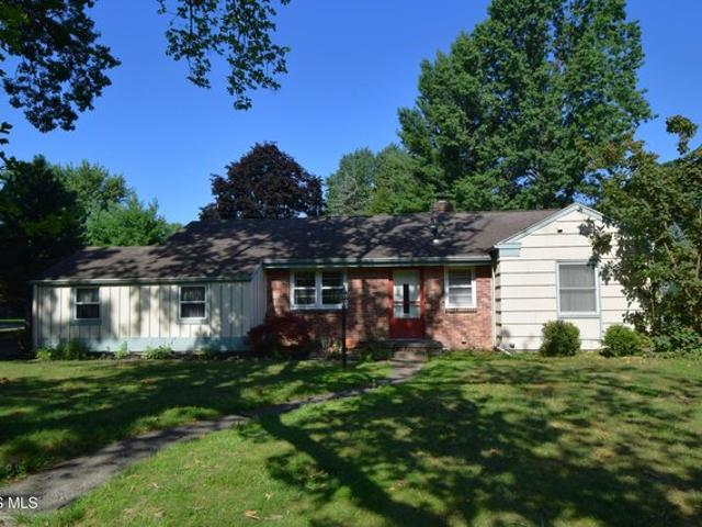 2931 Evergreen Rd, Toledo, OH 43606