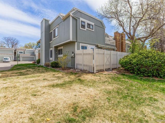 2931 S Lansing Way, Aurora, CO 80014 | MLS #9565 | Compass