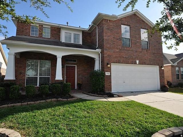 2931 Silver Landing Ln, Dickinson, TX 77539