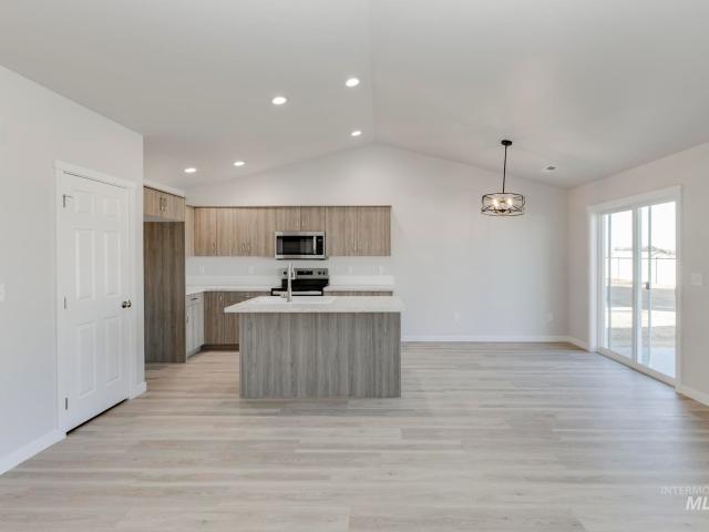 2931 W Animas Creek Dr
