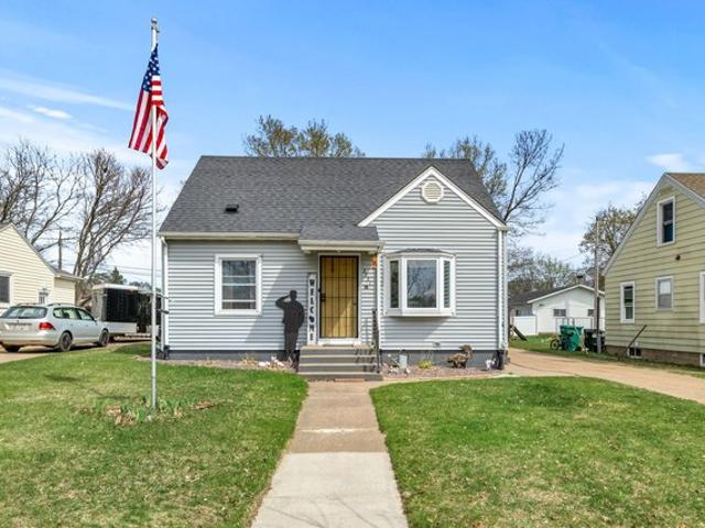2931 8th St, Eau Claire, WI 54703
