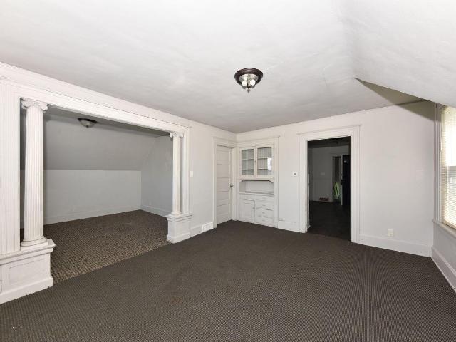 2932 N Holton St, Unit Upper