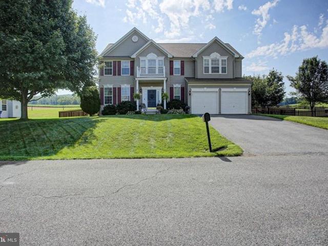 2932 Constellation Dr, Chambersburg, PA 17202