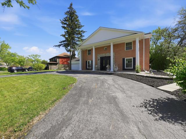 2932 POLLY Lane