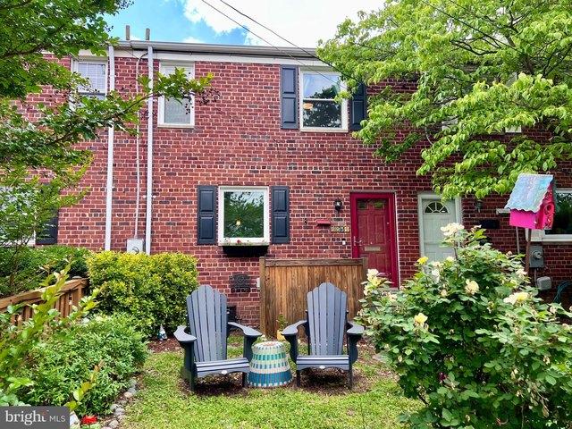 2932 Sycamore St, Alexandria, VA 22305