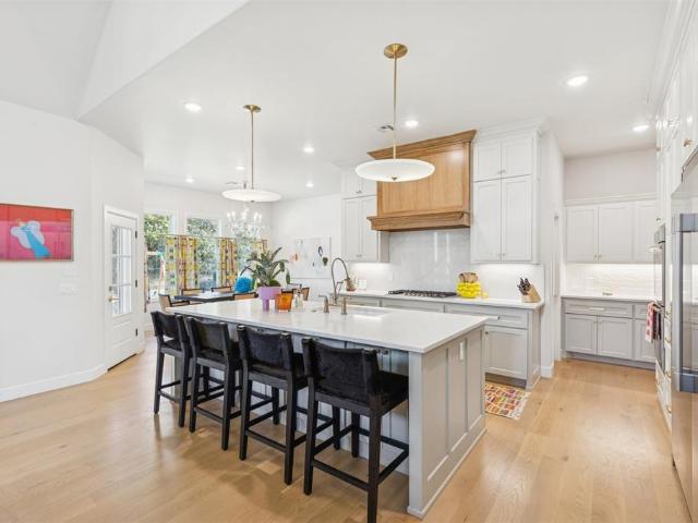 2932 Sandstone Ridge