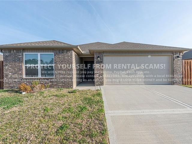 2932 W Obsidian St, Fayetteville, AR 72704