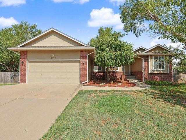 2933 N Parkwood Ct, Wichita, KS 67220