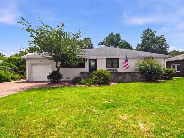 2933 Cape Henry Dr, Virginia Beach, VA 23451