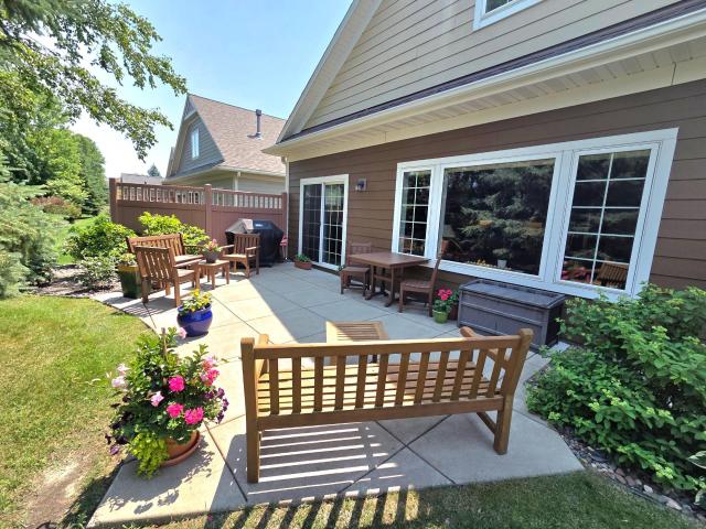 2933 rd Circle NE