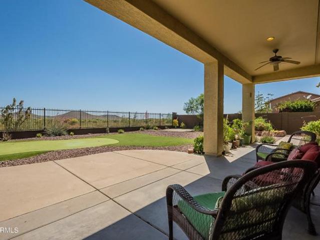 2933 W Owens Way, Anthem, AZ 85086