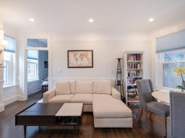 293 295 Commonwealth Ave #3F, Boston, US, MA