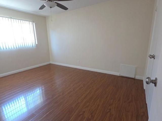 #293 2 Bedroom Apartment for Rent at 339 N Howard St, Glendale, CA 91206 City Center