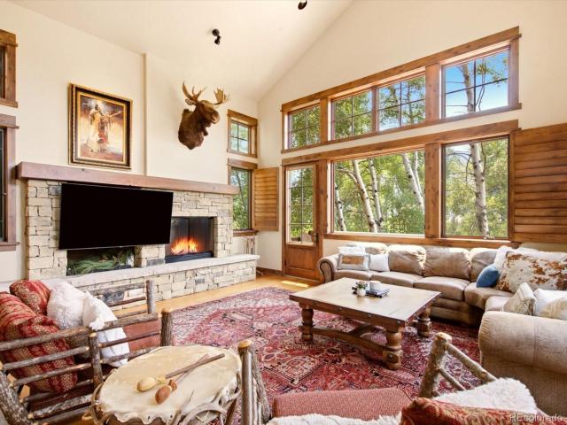 293 Caravelle Drive