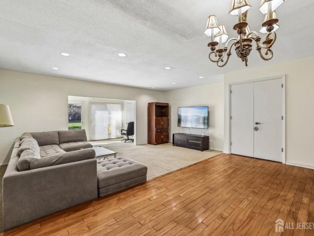 293 Bromley Place