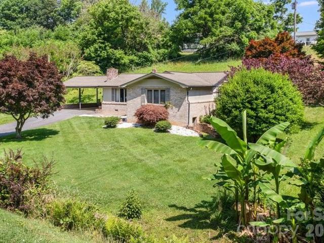 293 Dillardtown Rd, Sylva, NC 28779