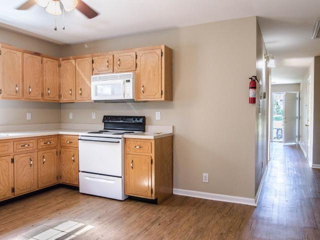 293 Executive Avenue 2 Bedroom Apartment for Rent at 293 Executive Ave, Clarksville, TN 37042