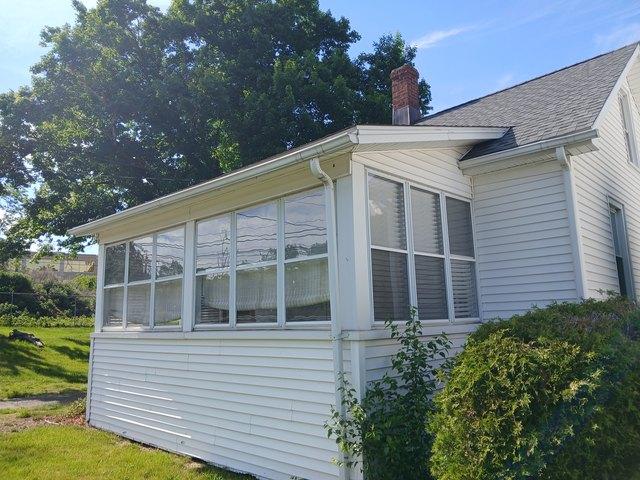 293 Foxon Rd, East Haven, CT 06513