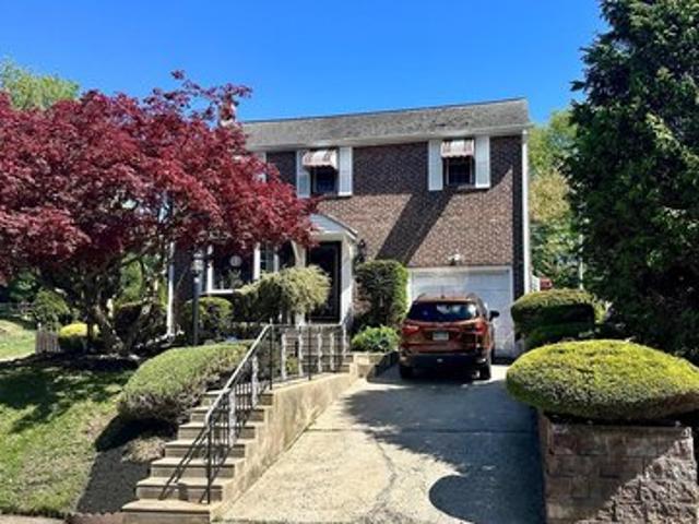 293 Friendship Rd, Drexel Hill, PA 19026