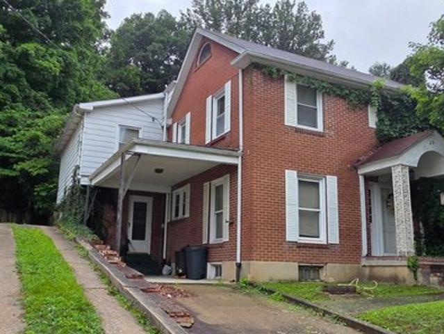 293 Main St, Irvine, KY 40336