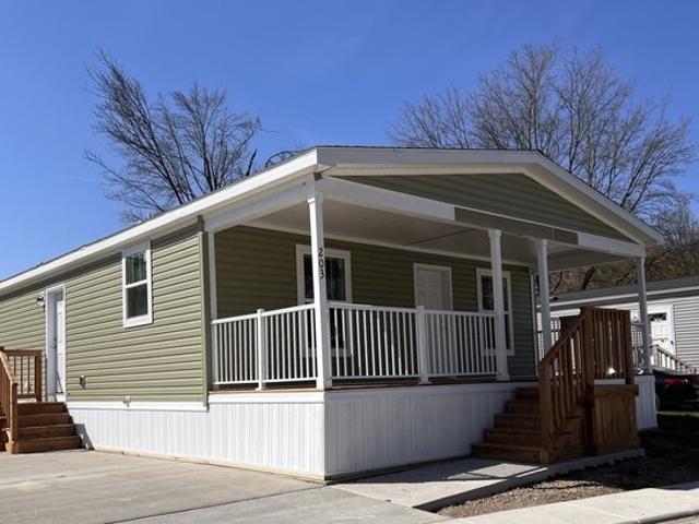 293 W Woodside Ter, Holland, OH 43528