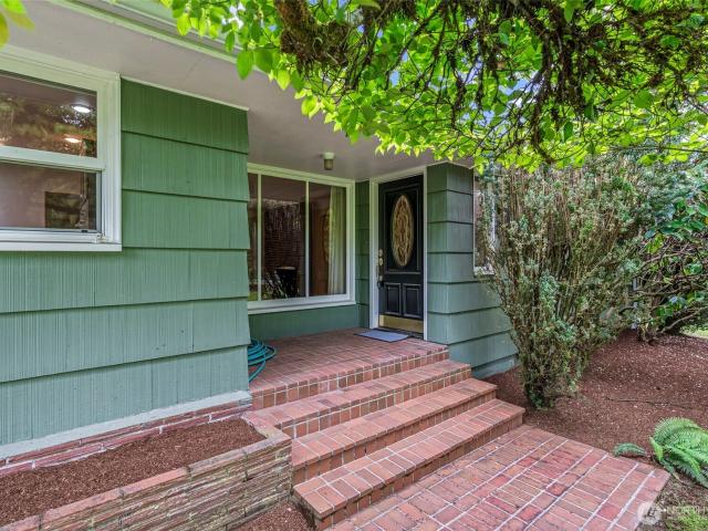 2944 Madrona Drive