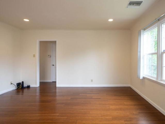 2944 Mayfield Avenue