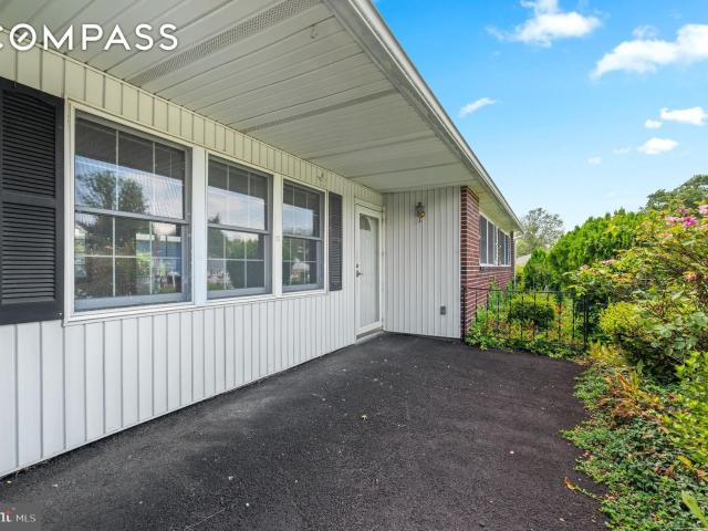 2944 Penn Square Rd, Norristown, PA