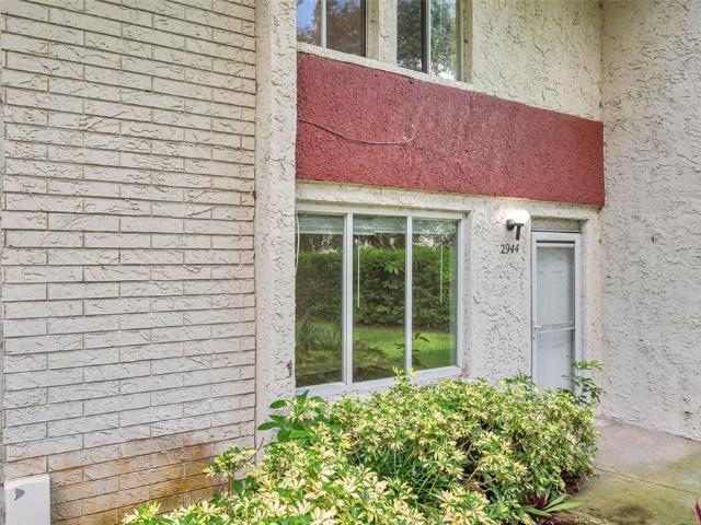 2944 Pine Cone Cir, Clearwater, FL 33760 | MLS #TB8408 | Compass