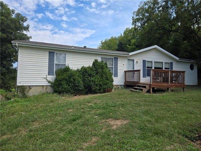 29454 W 335th St, Osawatomie, KS 66064
