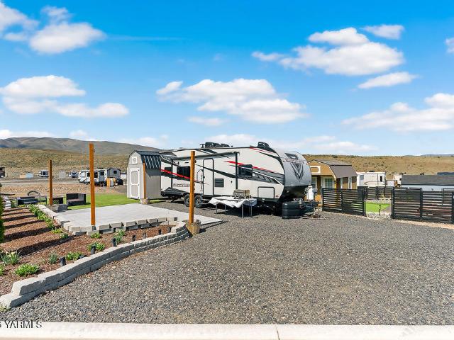 2945 Naches Wenas Rd, Unit 5, Selah, WA 98942 | MLS #26 137