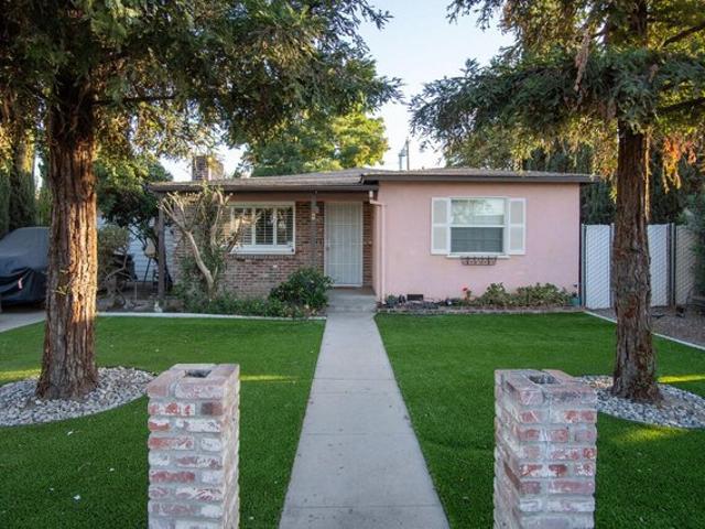 2945 E College Ave, Visalia, CA 93292