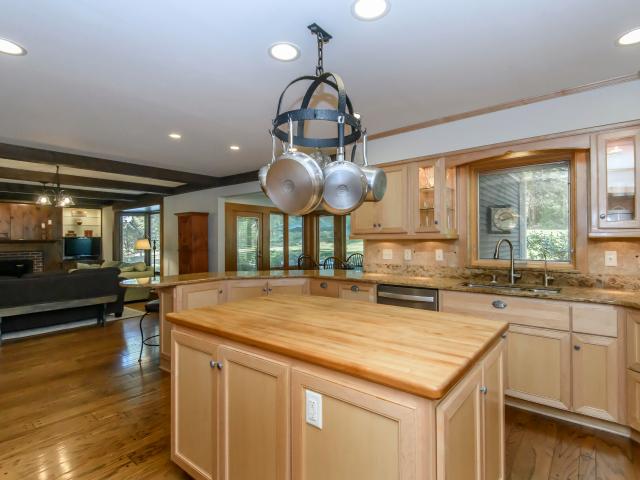 2945 Santa Maria Dr