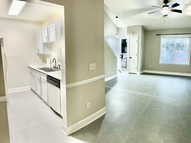 2946 Capital Park Dr Unit 0, Tallahassee, FL 32301