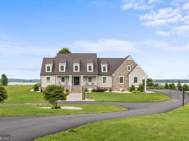 29481 Goose Point Ct, Port Royal, VA 22535