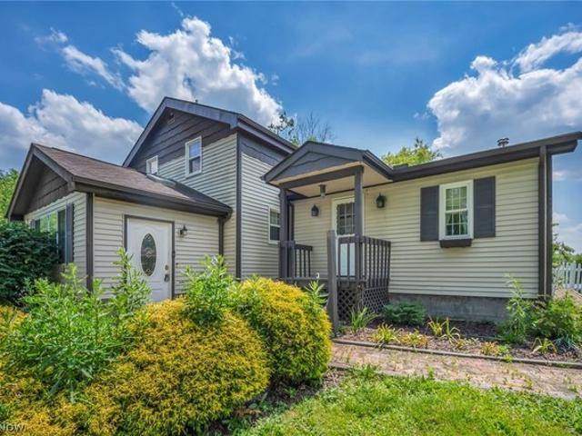 2948 Newton Falls Rd, Newton Falls, OH 44444