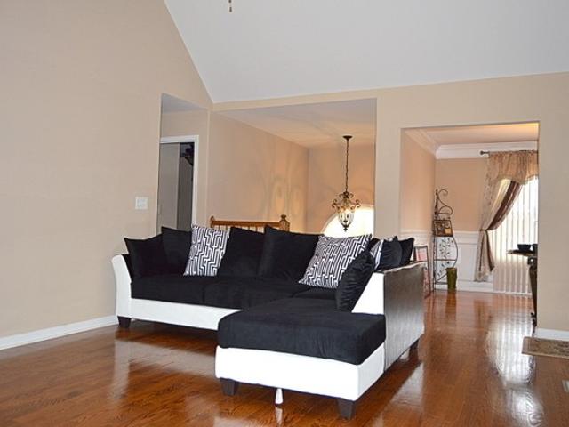 2948 Brewster Dr, Clarksville, TN 37042 | MLS #3186 | Compass