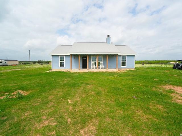 2948 FM 1922, Floresville, TX 78114
