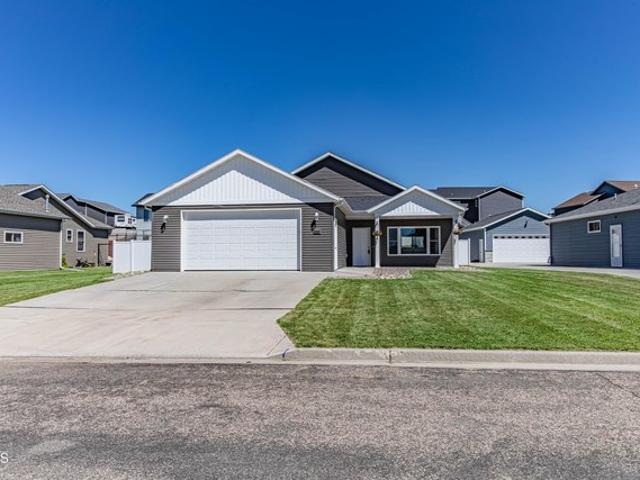 2949 Butler St, Lincoln, ND 58504
