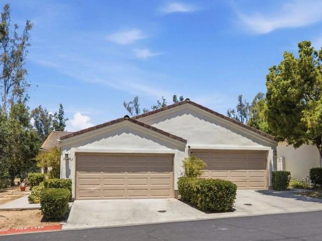 29402 Circle R Greens Dr, Escondido, CA 92026
