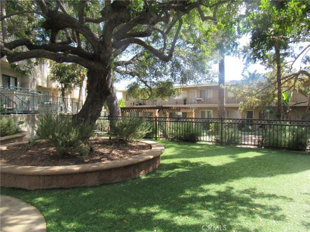 2940 Montrose Ave, Unit 2, La Crescenta, CA 91214 | MLS #GD26078 | Compass