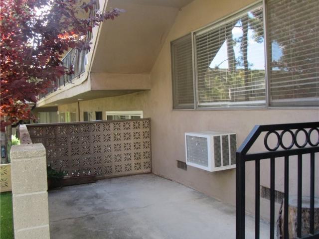 2940 Montrose 2