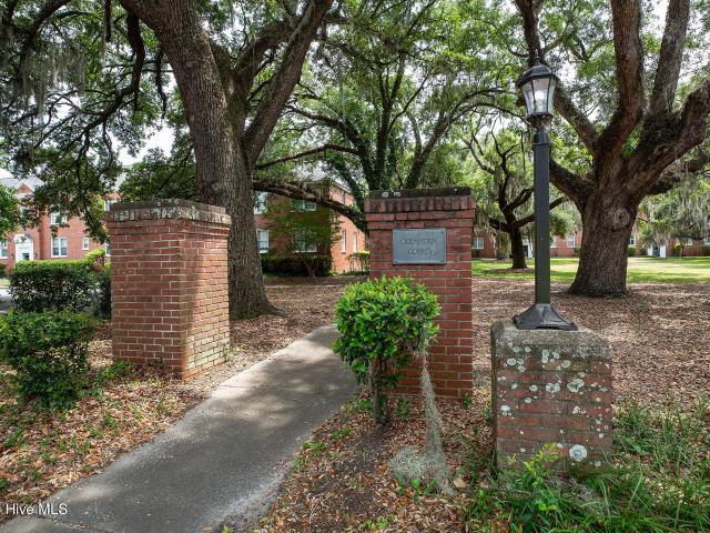 2940 Oleander Drive # 2c