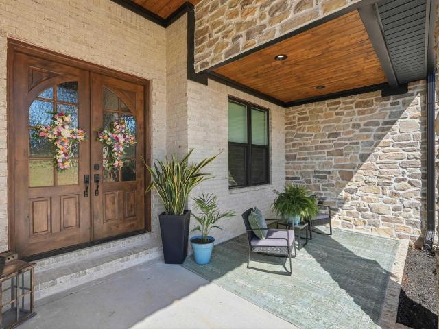 2940 Orchard View Drive