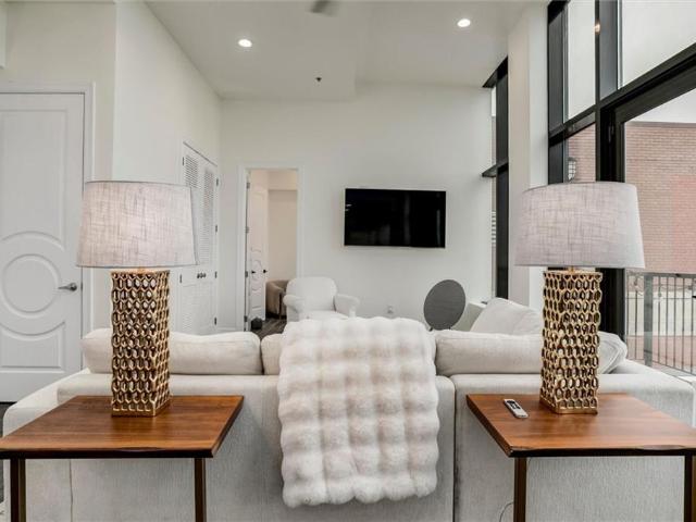 2940 Baltimore Ave, Unit 1505, Kansas City, MO 64108 | MLS #2605