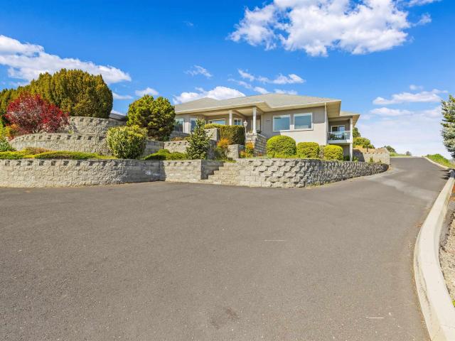 2940 Dove Place