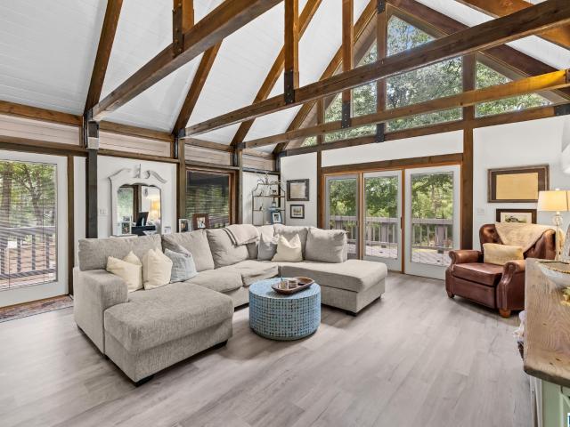 2940 Jimamie Lane