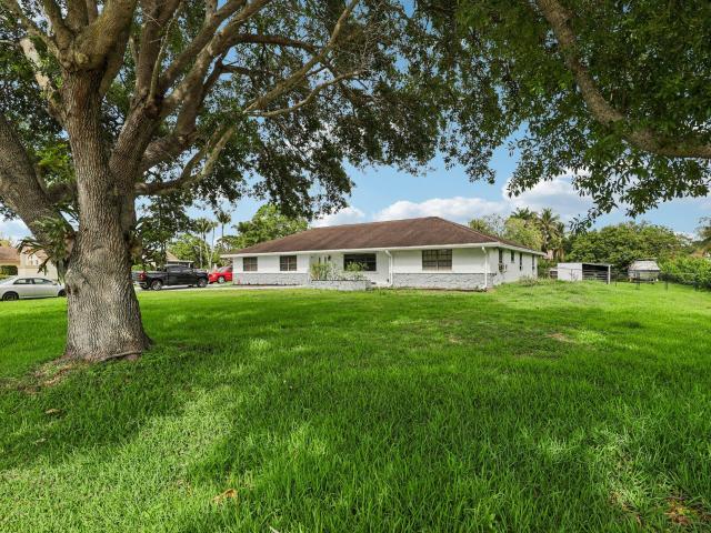 2940 SW 156th Ave, Davie, FL 33331 | MLS #B26009