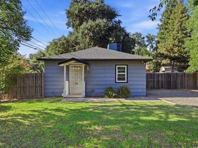 2940 Walnut Ave, Carmichael, CA 95608